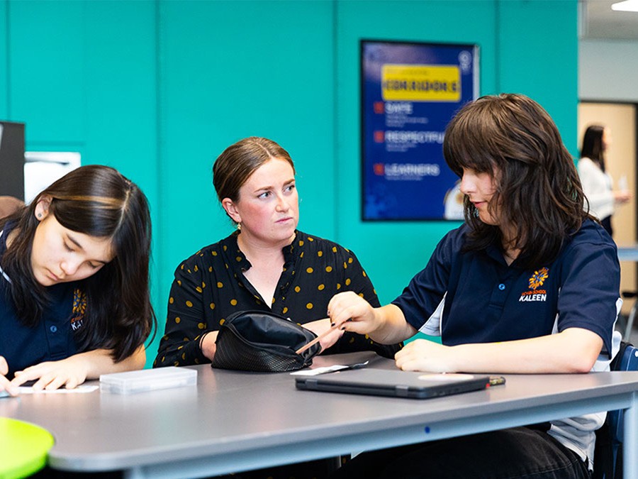 Empowering teachers to ignite students’ interests - University of Canberra